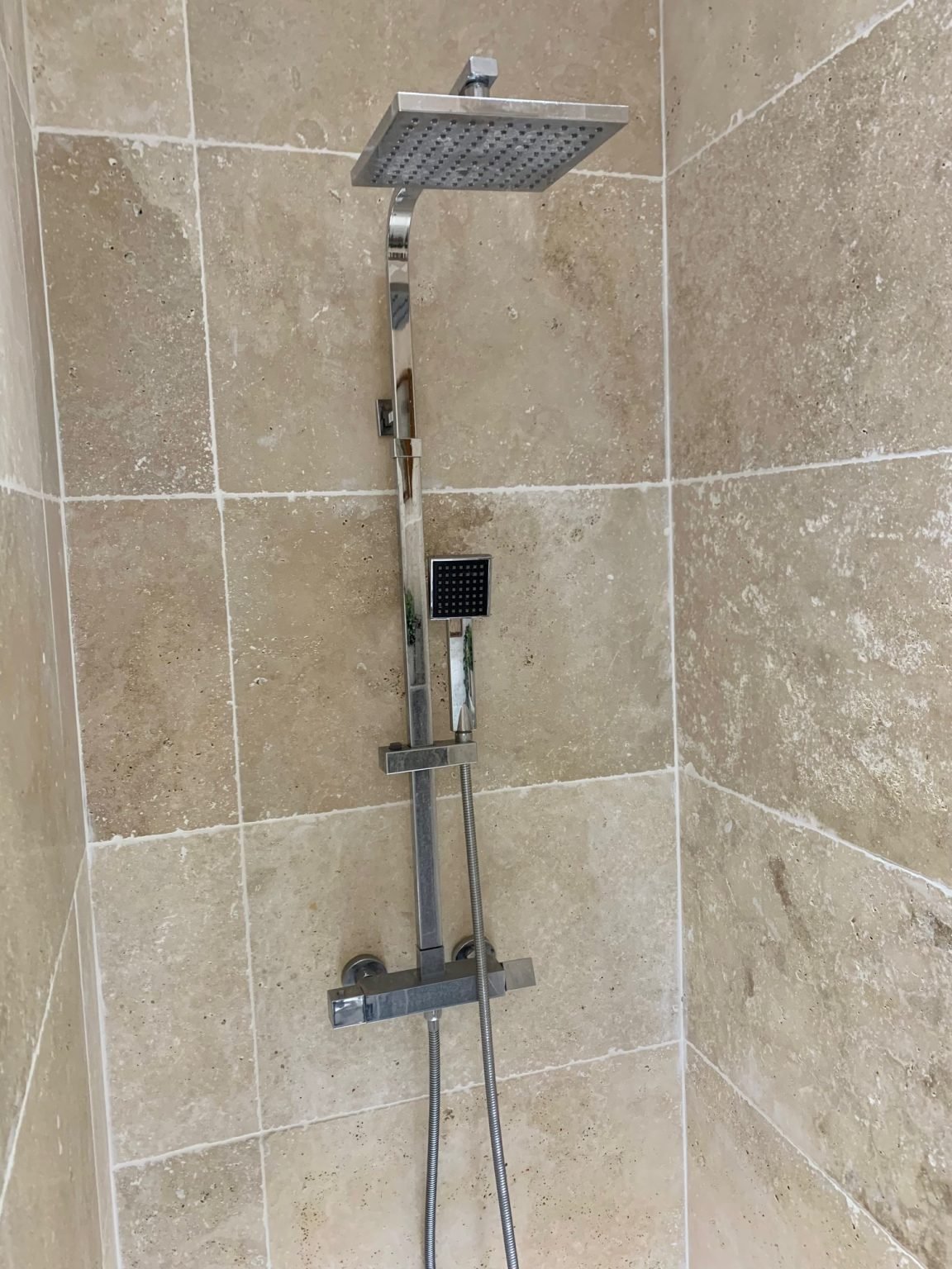 Delta Shower Head Leaks When Water is Turned off [Ultimate Guide]