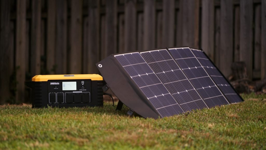 Best 2000 Watt Solar Generator [For Ultimate Portable Power Solutions]